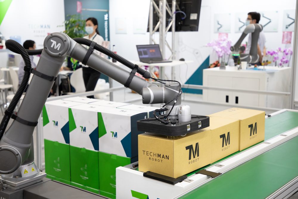 Choosing the Right Robot Vision System for your Industry |Techman Robot